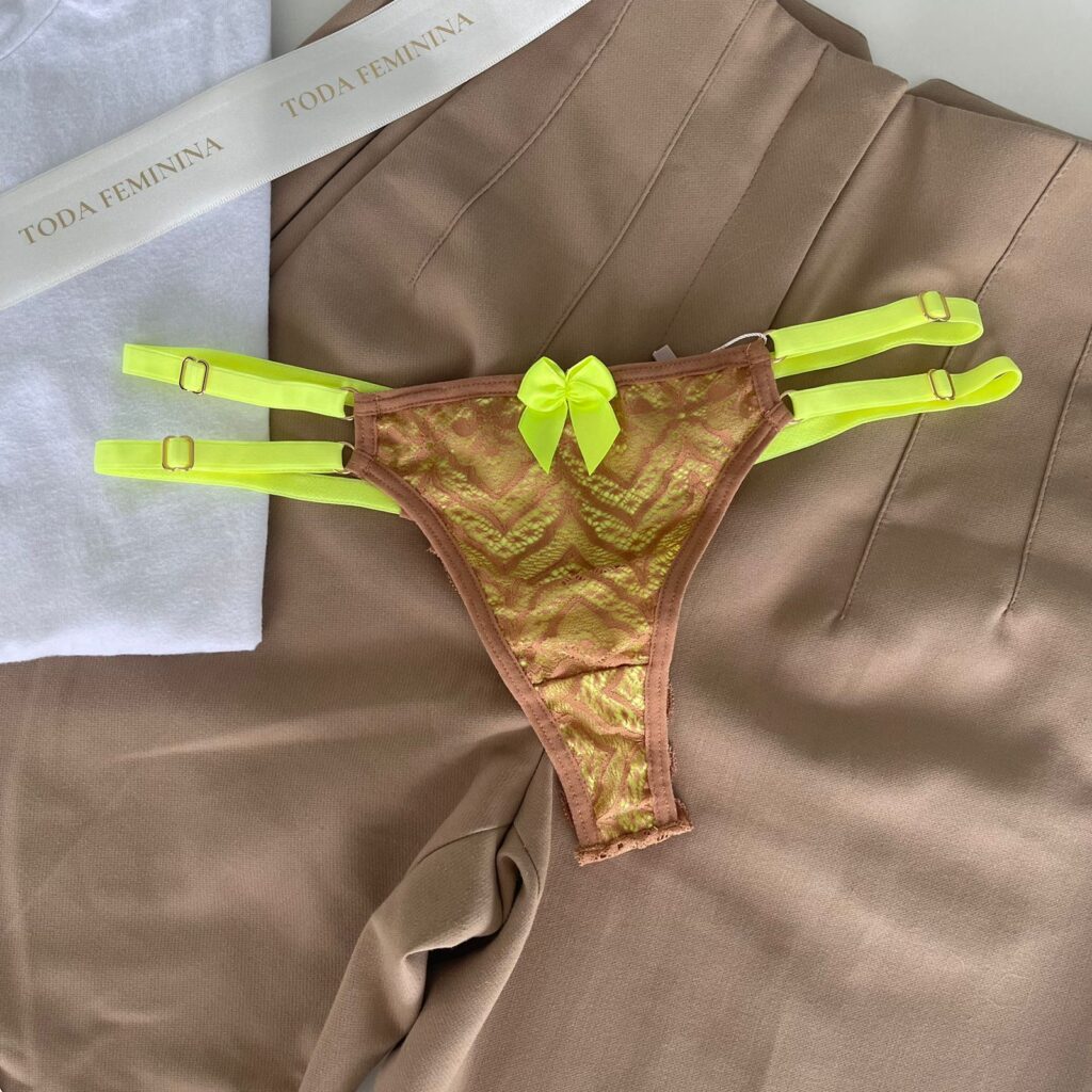 Calcinha string dupla fio dental amendôa com verde neon – Mia – Toda ...
